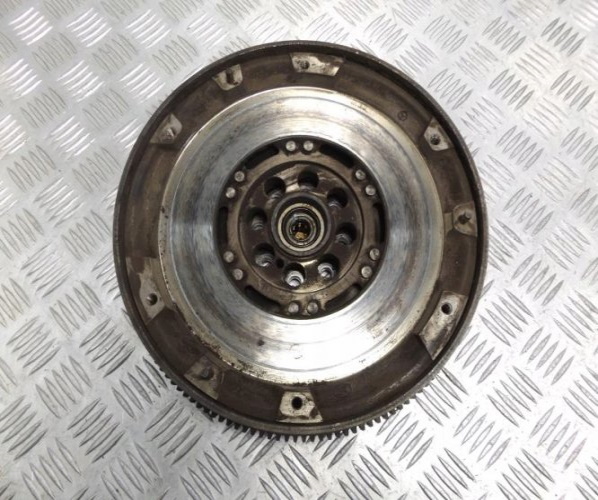 INTERCOMUNITARIO, piezas de coches, equipamiento interior, iluminación ...